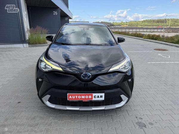 Black Toyota C-HR 2021 in Vilnius, with an engine capacity of 1.80 L and mileage of 147 thousand km for 19950 €, photo 3 on AUTOMOTO.COM.LV