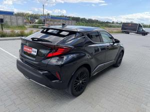 Black Toyota C-HR 2021 in Vilnius, with an engine capacity of 1.80 L and mileage of 147 thousand km for 19950 €, photo 15 on AUTOMOTO.COM.LV