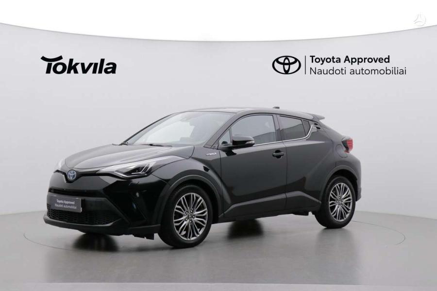 Black Toyota C-HR 2021 in Vilnius, with an engine capacity of 1.80 L and mileage of 93 thousand km for 24900 €, photo 1 on AUTOMOTO.COM.LV