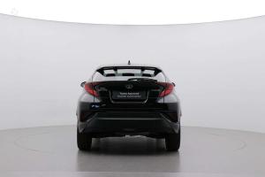 Black Toyota C-HR 2021 in Vilnius, with an engine capacity of 1.80 L and mileage of 93 thousand km for 24900 €, photo 6 on AUTOMOTO.COM.LV