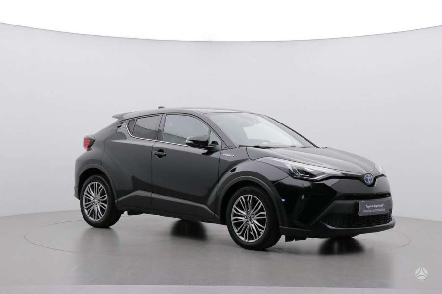 Black Toyota C-HR 2021 in Vilnius, with an engine capacity of 1.80 L and mileage of 93 thousand km for 24900 €, photo 20 on AUTOMOTO.COM.LV