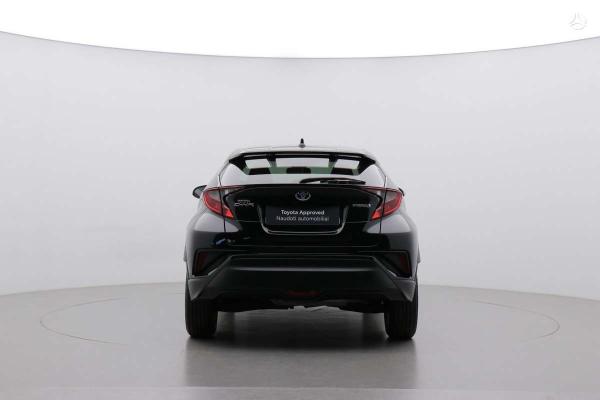 Черный Тойота C-HR 2021 в Вильнюс, объемом двигателя 1.80 л и пробегом 70 тыс. км за 23900 €, фото 5 на AUTOMOTO.COM.LV