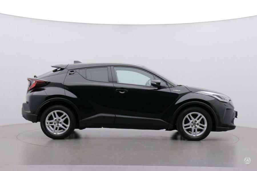 Черный Тойота C-HR 2021 в Вильнюс, объемом двигателя 1.80 л и пробегом 70 тыс. км за 23900 €, фото 18 на AUTOMOTO.COM.LV
