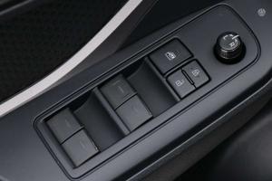 Черный Тойота C-HR 2021 в Вильнюс, объемом двигателя 1.80 л и пробегом 70 тыс. км за 23900 €, фото 22 на AUTOMOTO.COM.LV