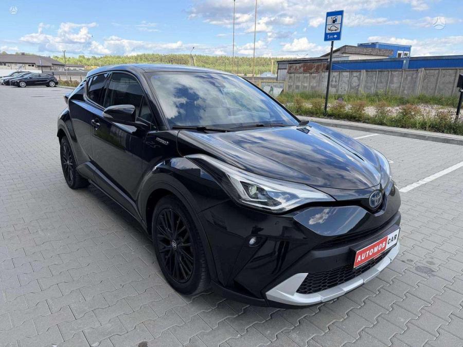 Черный Тойота C-HR 2021 в Вильнюс, объемом двигателя 1.80 л и пробегом 147 тыс. км за 19950 €, фото 1 на AUTOMOTO.COM.LV