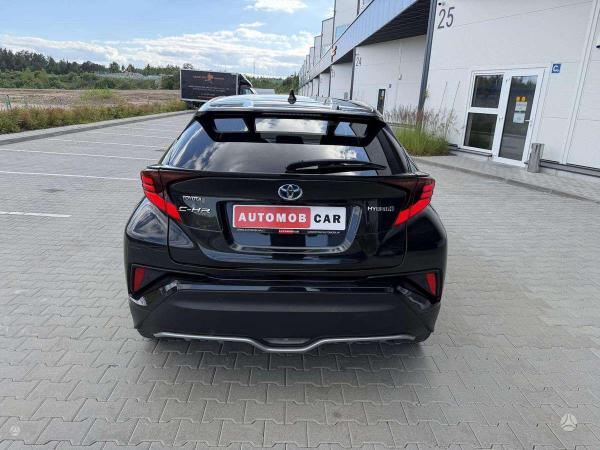 Черный Тойота C-HR 2021 в Вильнюс, объемом двигателя 1.80 л и пробегом 147 тыс. км за 19950 €, фото 9 на AUTOMOTO.COM.LV