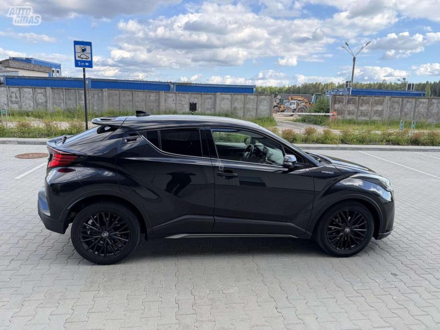 Черный Тойота C-HR 2021 в Вильнюс, объемом двигателя 1.80 л и пробегом 147 тыс. км за 19950 €, фото 15 на AUTOMOTO.COM.LV