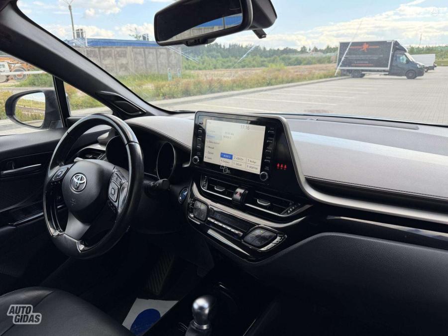 Черный Тойота C-HR 2021 в Вильнюс, объемом двигателя 1.80 л и пробегом 147 тыс. км за 19950 €, фото 25 на AUTOMOTO.COM.LV
