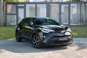 Черный Тойота C-HR 2021 в Вильнюс, объемом двигателя 1.99 л и пробегом 127 тыс. км за 19900 €, фото  на AUTOMOTO.COM.LV