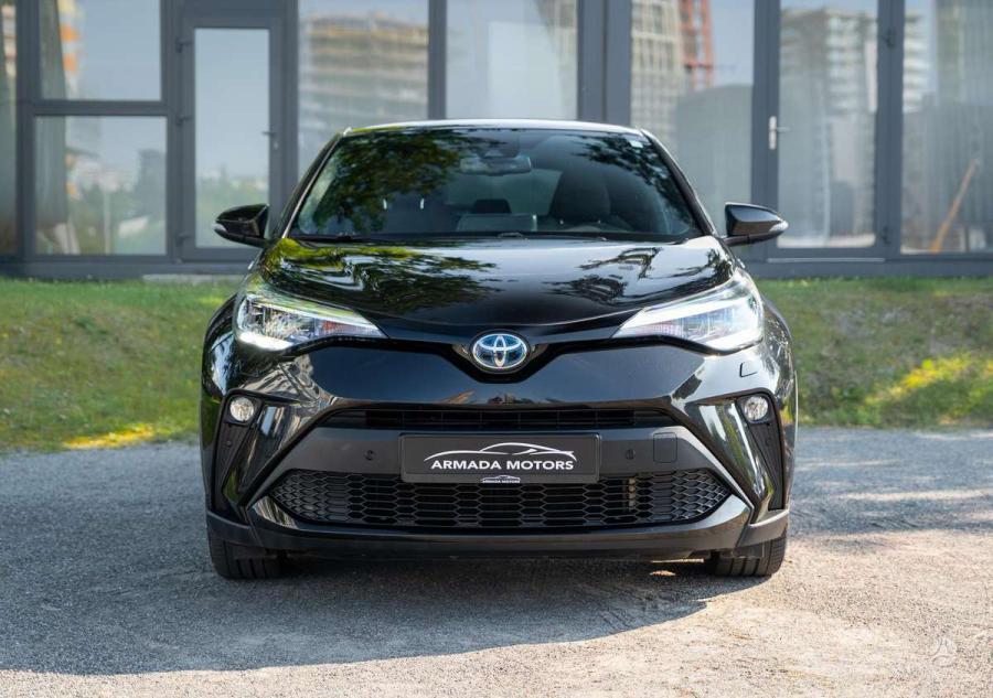Melns Toyota C-HR 2021 Viļņa, ar dzinēja tilpumu 1.99 L un nobraukumu 127 tūkst. km par 19900 €, foto 5 vietnē AUTOMOTO.COM.LV