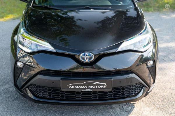 Melns Toyota C-HR 2021 Viļņa, ar dzinēja tilpumu 1.99 L un nobraukumu 127 tūkst. km par 19900 €, foto 5 vietnē AUTOMOTO.COM.LV