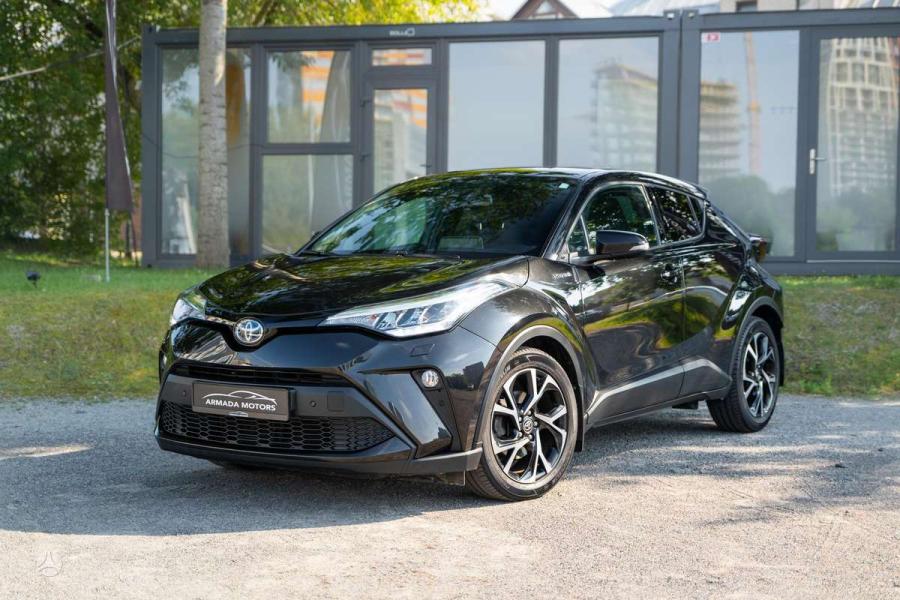 Melns Toyota C-HR 2021 Viļņa, ar dzinēja tilpumu 1.99 L un nobraukumu 127 tūkst. km par 19900 €, foto 7 vietnē AUTOMOTO.COM.LV