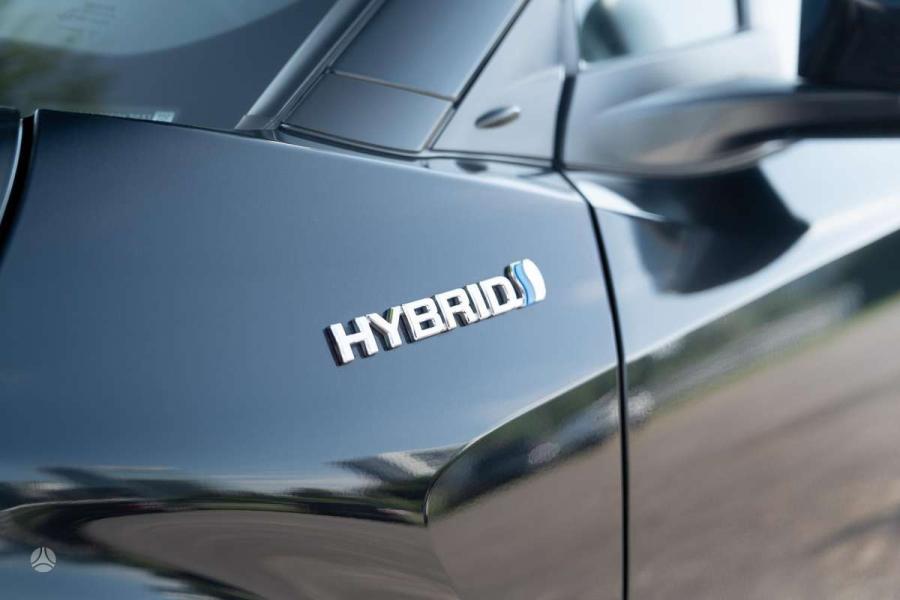 Melns Toyota C-HR 2021 Viļņa, ar dzinēja tilpumu 1.99 L un nobraukumu 127 tūkst. km par 19900 €, foto 11 vietnē AUTOMOTO.COM.LV
