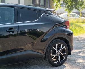 Melns Toyota C-HR 2021 Viļņa, ar dzinēja tilpumu 1.99 L un nobraukumu 127 tūkst. km par 19900 €, foto 14 vietnē AUTOMOTO.COM.LV