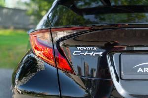 Melns Toyota C-HR 2021 Viļņa, ar dzinēja tilpumu 1.99 L un nobraukumu 127 tūkst. km par 19900 €, foto 18 vietnē AUTOMOTO.COM.LV