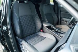 Melns Toyota C-HR 2021 Viļņa, ar dzinēja tilpumu 1.99 L un nobraukumu 127 tūkst. km par 19900 €, foto 24 vietnē AUTOMOTO.COM.LV