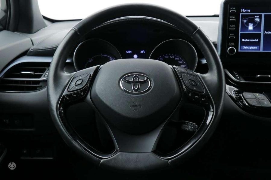 Черный Тойота C-HR 2021 в Вильнюс, объемом двигателя 1.80 л и пробегом 55 тыс. км за 23900 €, фото 14 на AUTOMOTO.COM.LV