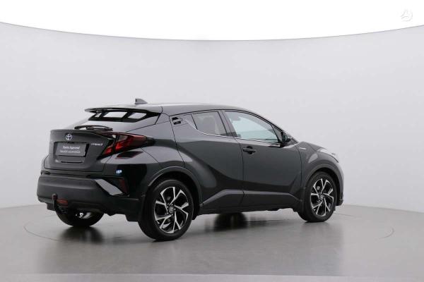 Черный Тойота C-HR 2021 в Вильнюс, объемом двигателя 1.80 л и пробегом 90 тыс. км за 23900 €, фото 3 на AUTOMOTO.COM.LV