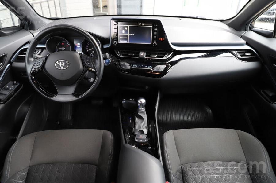 Черный Тойота C-HR 2021 в Тукумс, объемом двигателя 1.80 л и пробегом 147 тыс. км за 19000 €, фото 8 на AUTOMOTO.COM.LV
