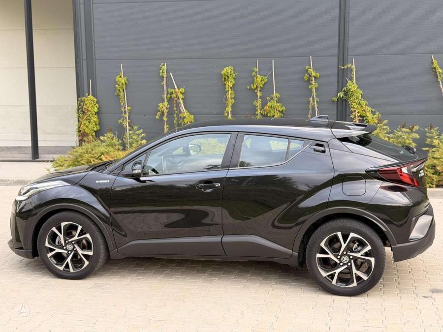 Черный Тойота C-HR 2021 в Вильнюс, объемом двигателя 1.80 л и пробегом 136 тыс. км за 18950 €, фото 11 на AUTOMOTO.COM.LV