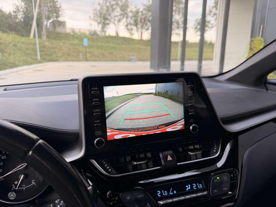 Черный Тойота C-HR 2021 в Вильнюс, объемом двигателя 1.80 л и пробегом 136 тыс. км за 18950 €, фото 28 на AUTOMOTO.COM.LV