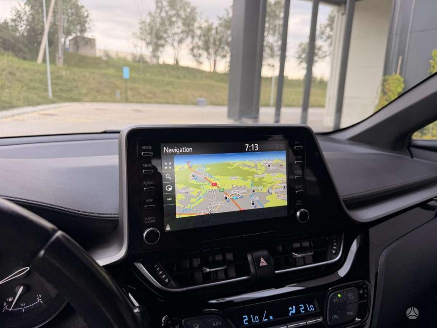 Черный Тойота C-HR 2021 в Вильнюс, объемом двигателя 1.80 л и пробегом 136 тыс. км за 18950 €, фото 29 на AUTOMOTO.COM.LV