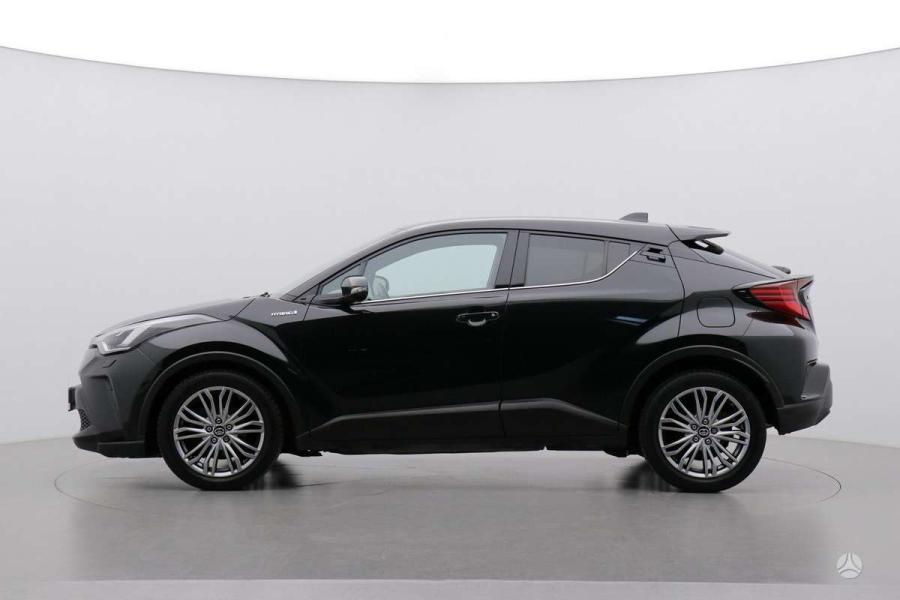 Черный Тойота C-HR 2021 в Вильнюс, объемом двигателя 1.80 л и пробегом 82 тыс. км за 24900 €, фото 5 на AUTOMOTO.COM.LV