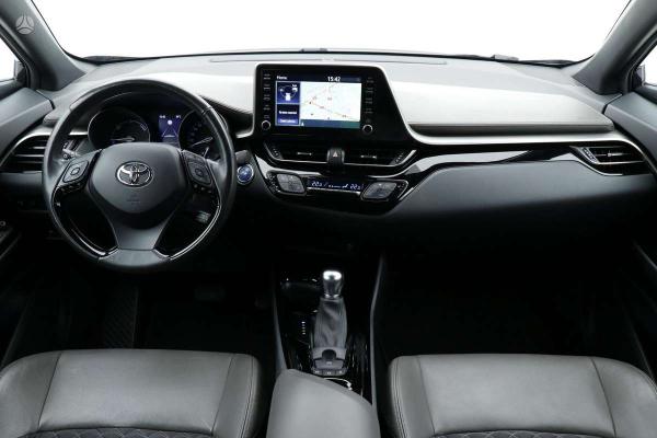 Melns Toyota C-HR 2021 Viļņa, ar dzinēja tilpumu 1.80 L un nobraukumu 82 tūkst. km par 24900 €, foto 8 vietnē AUTOMOTO.COM.LV