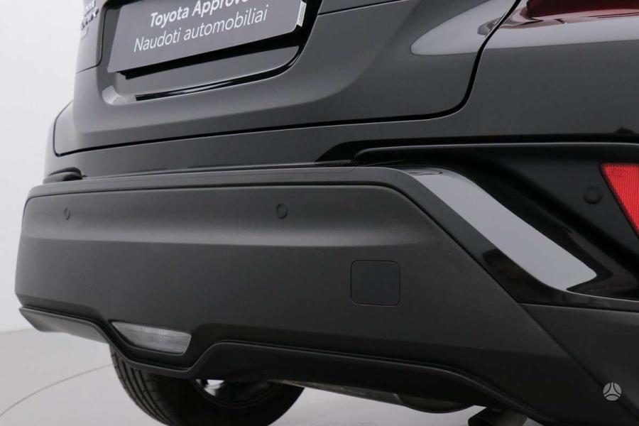 Черный Тойота C-HR 2021 в Вильнюс, объемом двигателя 1.80 л и пробегом 82 тыс. км за 24900 €, фото 22 на AUTOMOTO.COM.LV