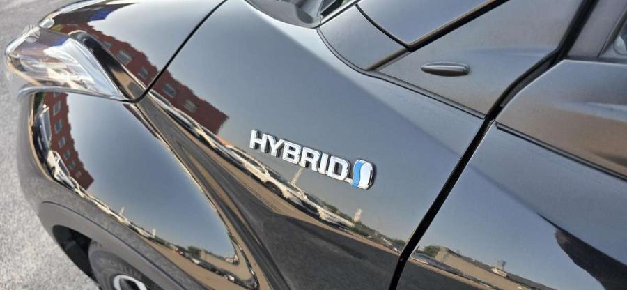 Melns Toyota C-HR 2021 Viļņa, ar dzinēja tilpumu 1.99 L un nobraukumu 94 tūkst. km par 23600 €, foto 28 vietnē AUTOMOTO.COM.LV