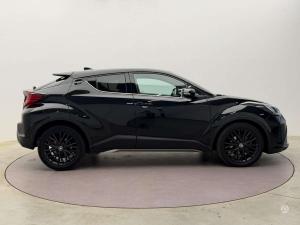 Melns Toyota C-HR 2021 Panevēža, ar dzinēja tilpumu 1.80 L un nobraukumu 58 tūkst. km par 22690 €, foto 5 vietnē AUTOMOTO.COM.LV