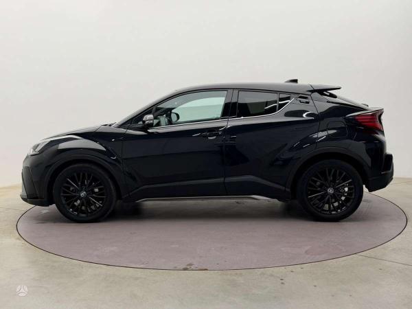 Melns Toyota C-HR 2021 Panevēža, ar dzinēja tilpumu 1.80 L un nobraukumu 58 tūkst. km par 22690 €, foto 6 vietnē AUTOMOTO.COM.LV