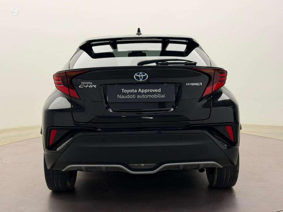 Melns Toyota C-HR 2021 Panevēža, ar dzinēja tilpumu 1.80 L un nobraukumu 58 tūkst. km par 22690 €, foto 8 vietnē AUTOMOTO.COM.LV