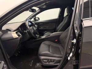 Melns Toyota C-HR 2021 Panevēža, ar dzinēja tilpumu 1.80 L un nobraukumu 58 tūkst. km par 22690 €, foto 10 vietnē AUTOMOTO.COM.LV