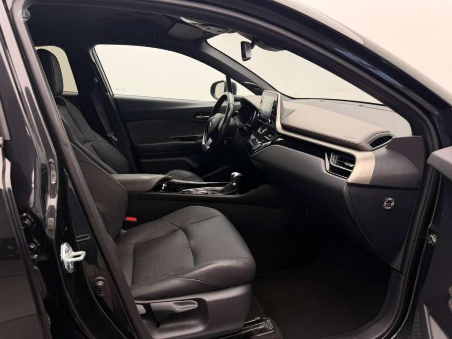 Melns Toyota C-HR 2021 Panevēža, ar dzinēja tilpumu 1.80 L un nobraukumu 58 tūkst. km par 22690 €, foto 16 vietnē AUTOMOTO.COM.LV
