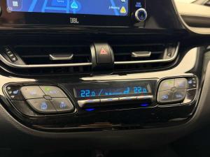 Melns Toyota C-HR 2021 Panevēža, ar dzinēja tilpumu 1.80 L un nobraukumu 58 tūkst. km par 22690 €, foto 33 vietnē AUTOMOTO.COM.LV
