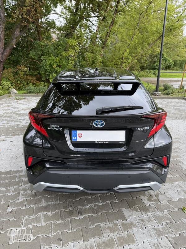 Melns Toyota C-HR 2021 Viļņa, ar dzinēja tilpumu 2.00 L un nobraukumu 150 tūkst. km par 18900 €, foto 7 vietnē AUTOMOTO.COM.LV