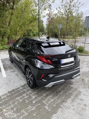 Melns Toyota C-HR 2021 Viļņa, ar dzinēja tilpumu 2.00 L un nobraukumu 150 tūkst. km par 18900 €, foto 8 vietnē AUTOMOTO.COM.LV