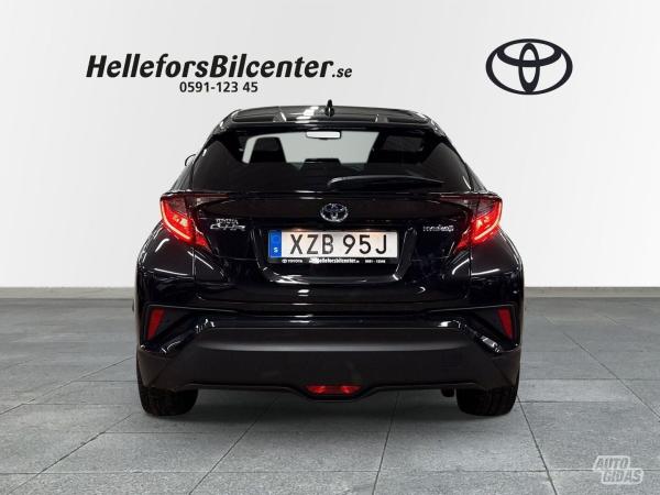 Melns Toyota C-HR 2022 Kauņa, ar dzinēja tilpumu 0.00 L un nobraukumu 45 tūkst. km par 28285 €, foto 4 vietnē AUTOMOTO.COM.LV
