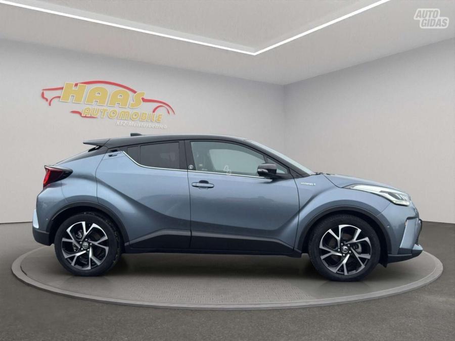 Melns Toyota C-HR 2022 Kauņa, ar dzinēja tilpumu 2.00 L un nobraukumu 70 tūkst. km par 23327 €, foto 4 vietnē AUTOMOTO.COM.LV
