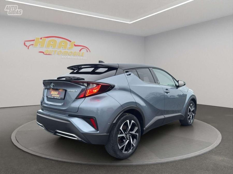 Melns Toyota C-HR 2022 Kauņa, ar dzinēja tilpumu 2.00 L un nobraukumu 70 tūkst. km par 23327 €, foto 5 vietnē AUTOMOTO.COM.LV
