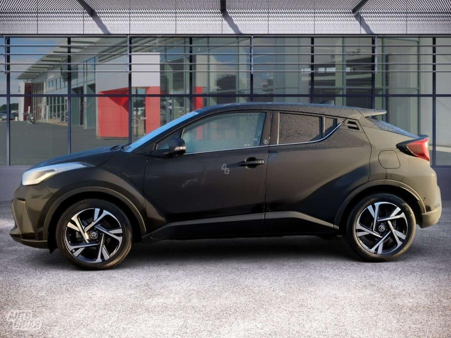 Melns Toyota C-HR 2022 Kauņa, ar dzinēja tilpumu 2.00 L un nobraukumu 33 tūkst. km par 27757 €, foto 5 vietnē AUTOMOTO.COM.LV