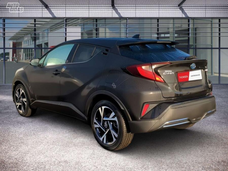 Melns Toyota C-HR 2022 Kauņa, ar dzinēja tilpumu 2.00 L un nobraukumu 33 tūkst. km par 27757 €, foto 6 vietnē AUTOMOTO.COM.LV