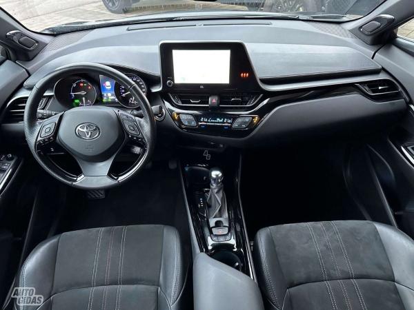 Black Toyota C-HR 2022 in Kaunas, with an engine capacity of 2.00 L and mileage of 63 thousand km for 30067 €, photo 10 on AUTOMOTO.COM.LV