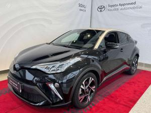 Черный Тойота C-HR 2022 в Шяуляй, объемом двигателя 1.80 л и пробегом 36 тыс. км за 23900 €, фото  на AUTOMOTO.COM.LV