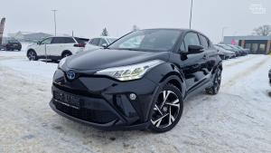 Melns Toyota C-HR 2022 Marijampole, ar dzinēja tilpumu 2.00 L un nobraukumu 60 tūkst. km par 21990 €, foto  vietnē AUTOMOTO.COM.LV