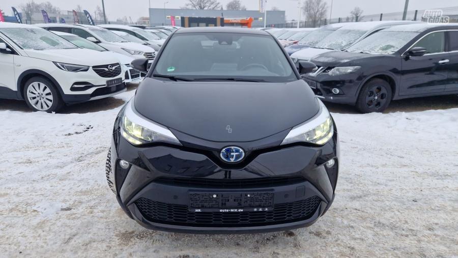 Melns Toyota C-HR 2022 Marijampole, ar dzinēja tilpumu 2.00 L un nobraukumu 60 tūkst. km par 21990 €, foto 3 vietnē AUTOMOTO.COM.LV