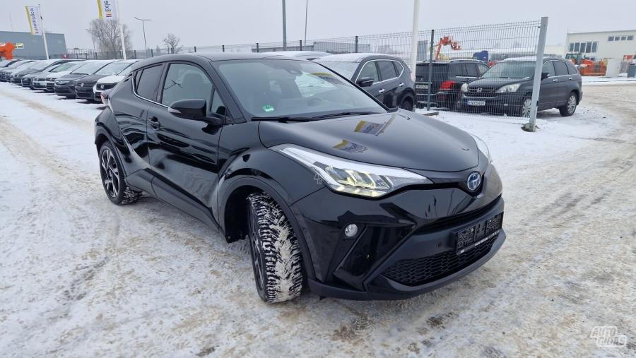 Melns Toyota C-HR 2022 Marijampole, ar dzinēja tilpumu 2.00 L un nobraukumu 60 tūkst. km par 21990 €, foto 4 vietnē AUTOMOTO.COM.LV