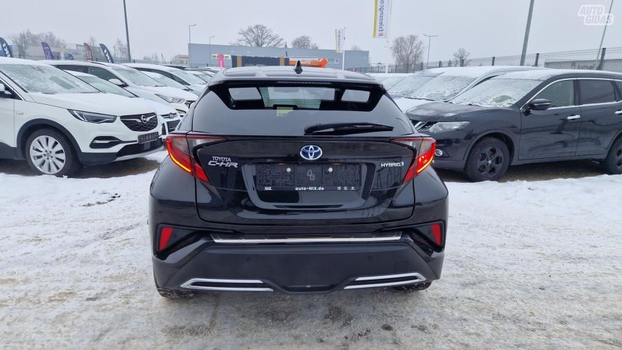 Melns Toyota C-HR 2022 Marijampole, ar dzinēja tilpumu 2.00 L un nobraukumu 60 tūkst. km par 21990 €, foto 8 vietnē AUTOMOTO.COM.LV