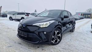Black Toyota C-HR 2022 in Marijampole, with an engine capacity of 1.99 L and mileage of 60 thousand km for 21990 €, photo 2 on AUTOMOTO.COM.LV